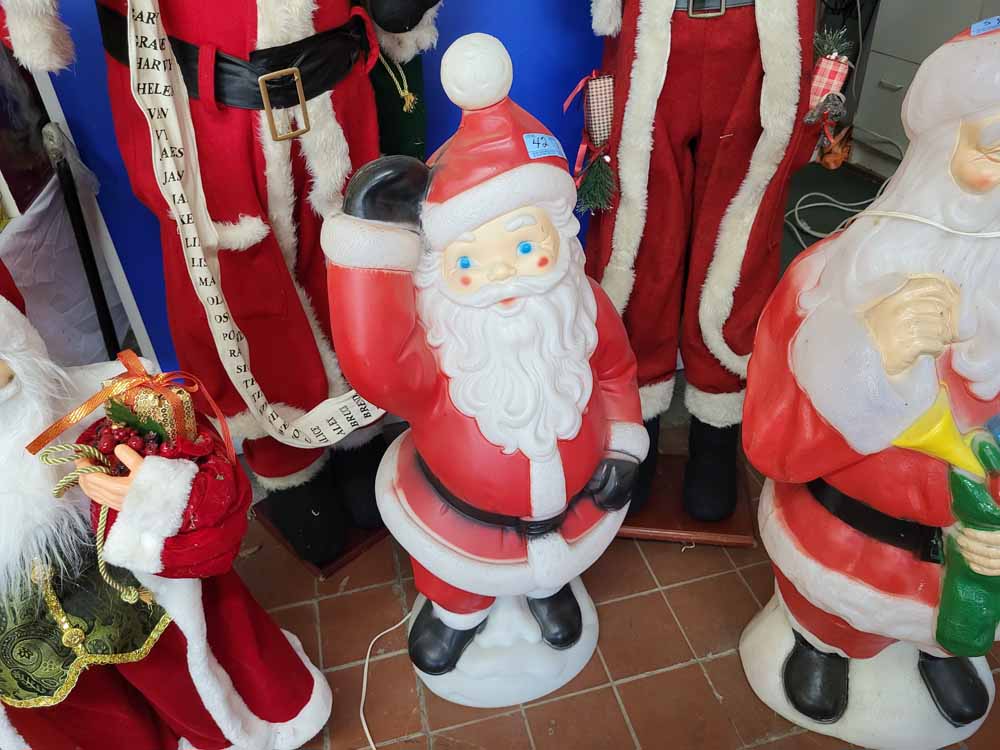 November 1st Christmas Auction - East River Auction Co.