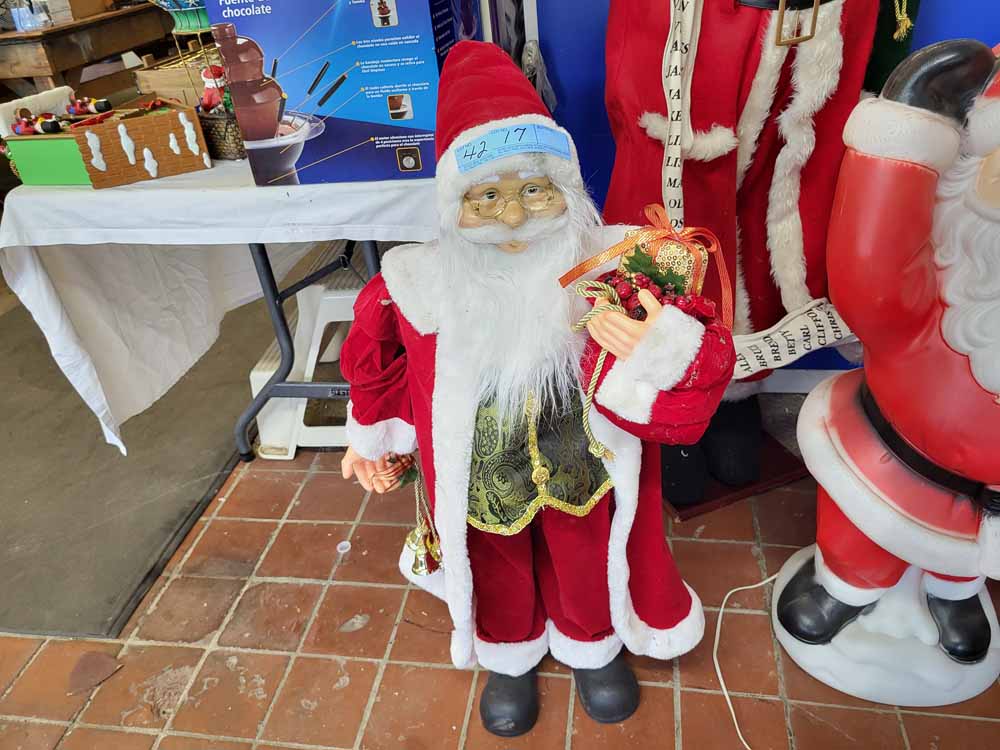 November 1st Christmas Auction - East River Auction Co.